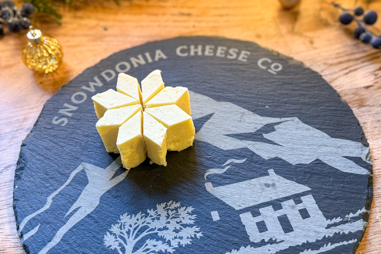 How to create a Snowdonia cheese snowflake for Christmas